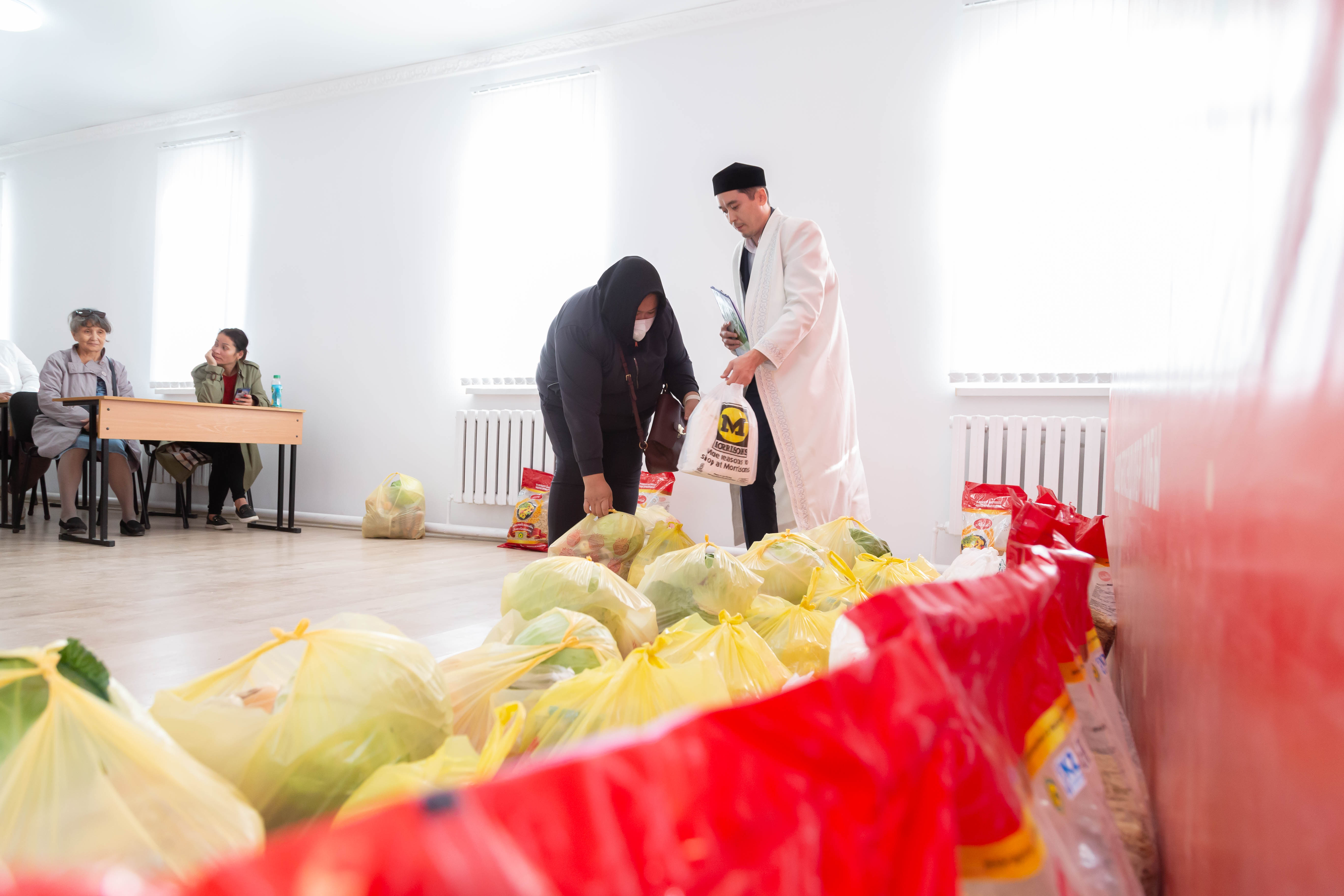 «Әл-Фараби» мешіті қайырымдылық шарасын өткізді (фото) - Ummet.kz- Үмметпен бірге!